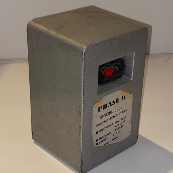 Other | Pyramid Phase Iii Model 388 3way 140 Watt Mini Book Speakers ...